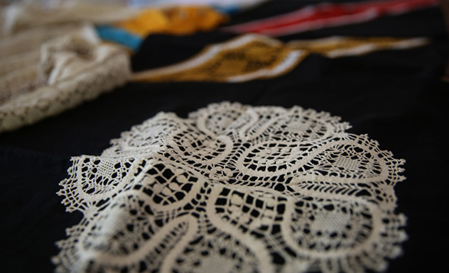 Traditional beeralu lace making | Experiences in Galle | SriLankaInStyle